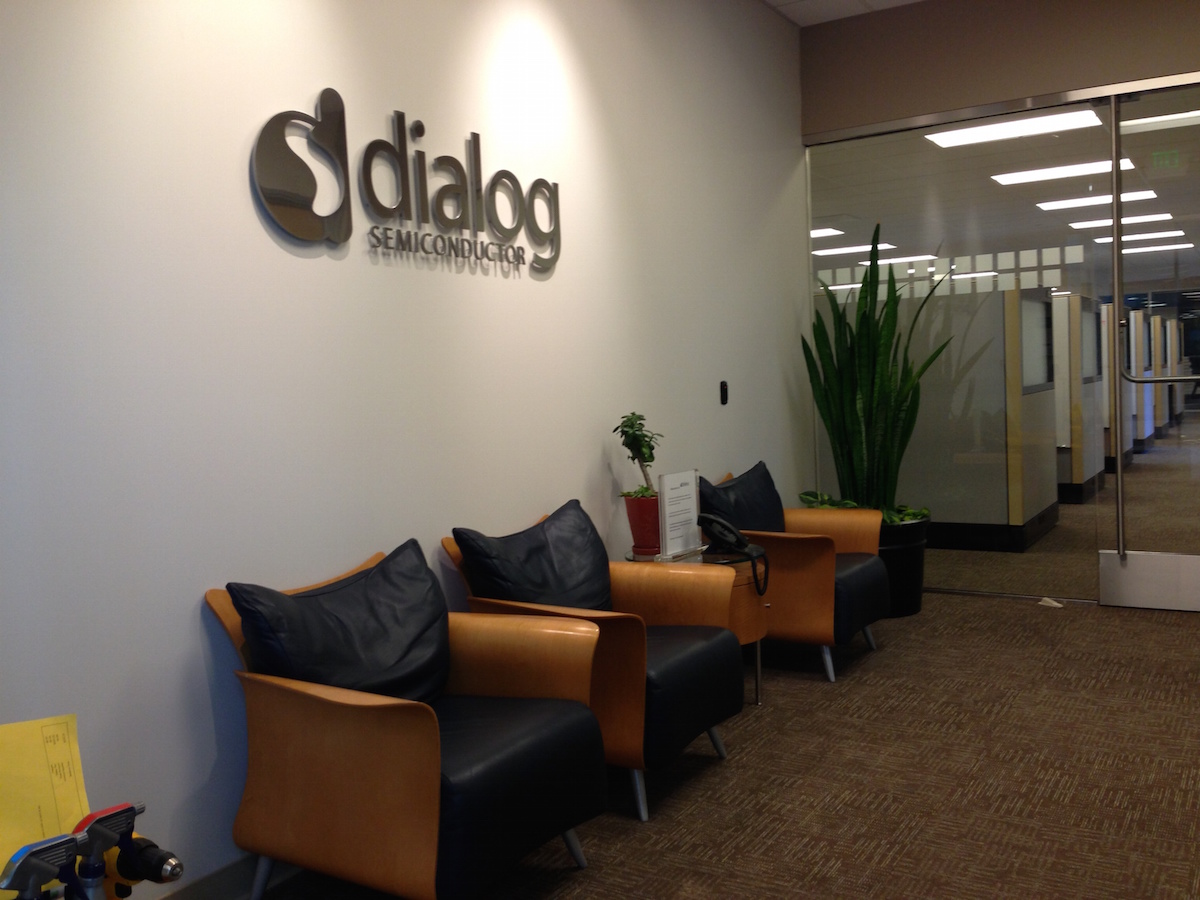 Apple investit 600 millions de dollars dans Dialog Semiconductor - IT ...